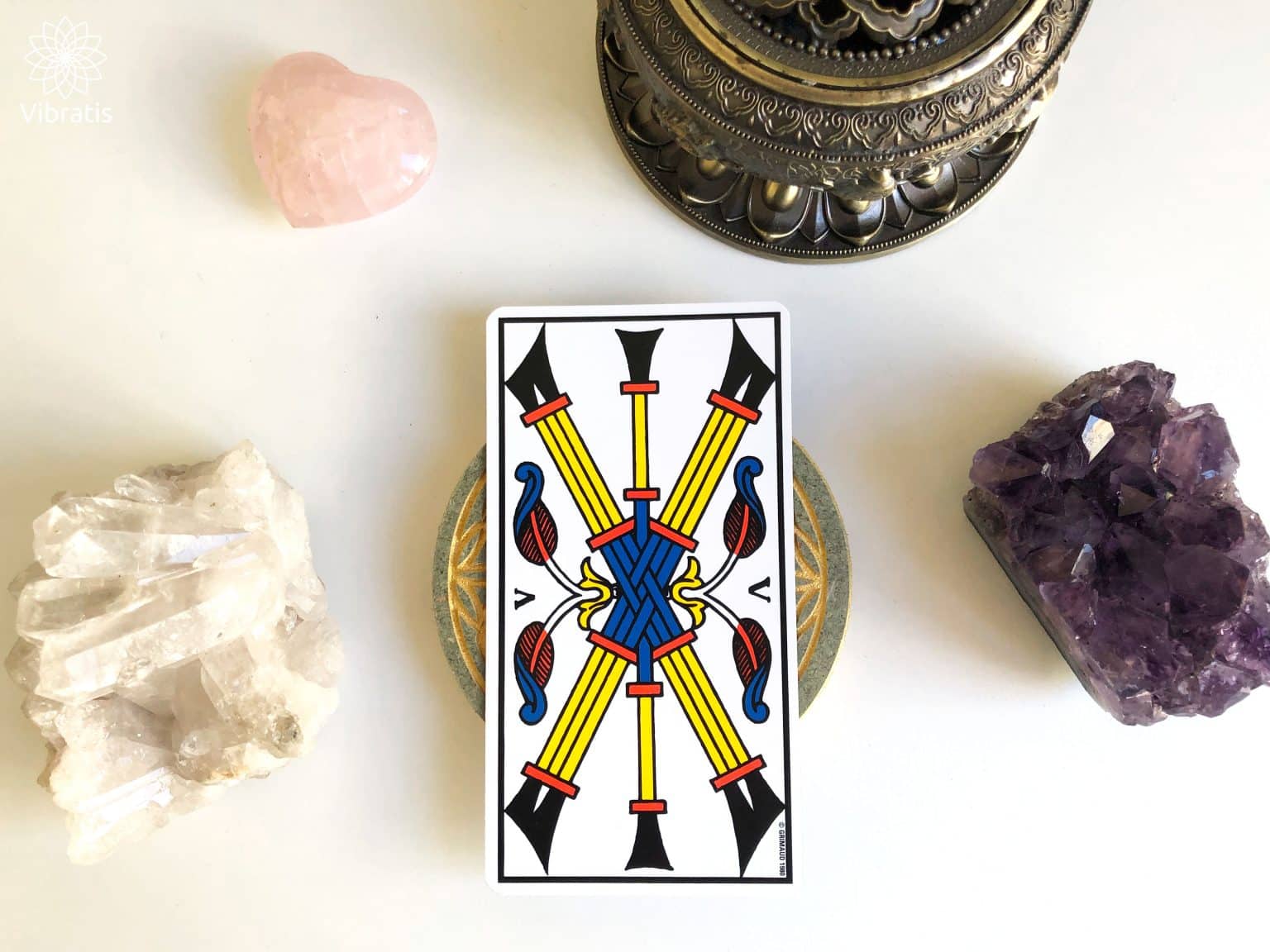 Significations du Cinq de Bâton dans le Tarot de Marseille